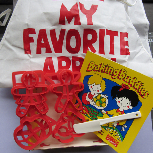 BAKING BUDDIES Baking Kit Cookie Cutters Apron Sun Maid Raisin Diamond ...