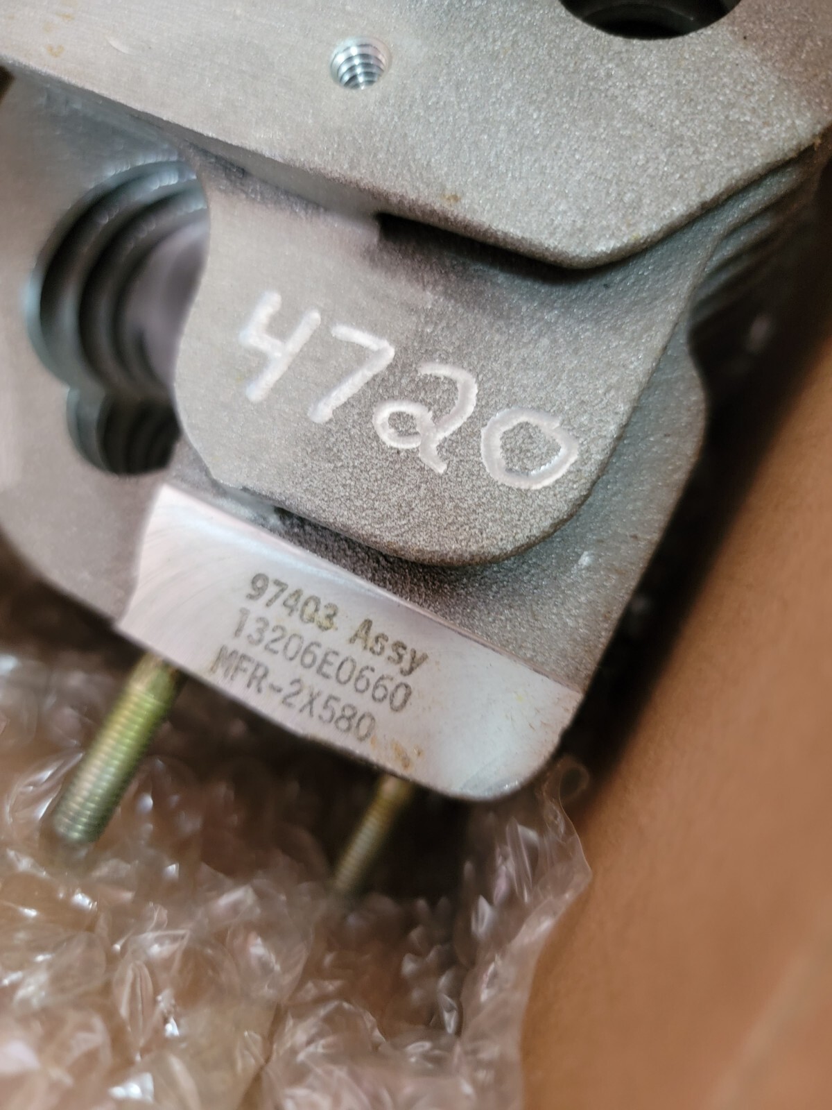 M274 Mule Cylinder Head AO42 A042 AO84 A084 13214E8208 2805-00-937-0944 ...