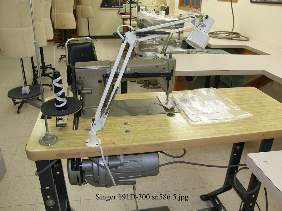 Singer 191D Industrial sewing machine- straight lock stitch (Price ...