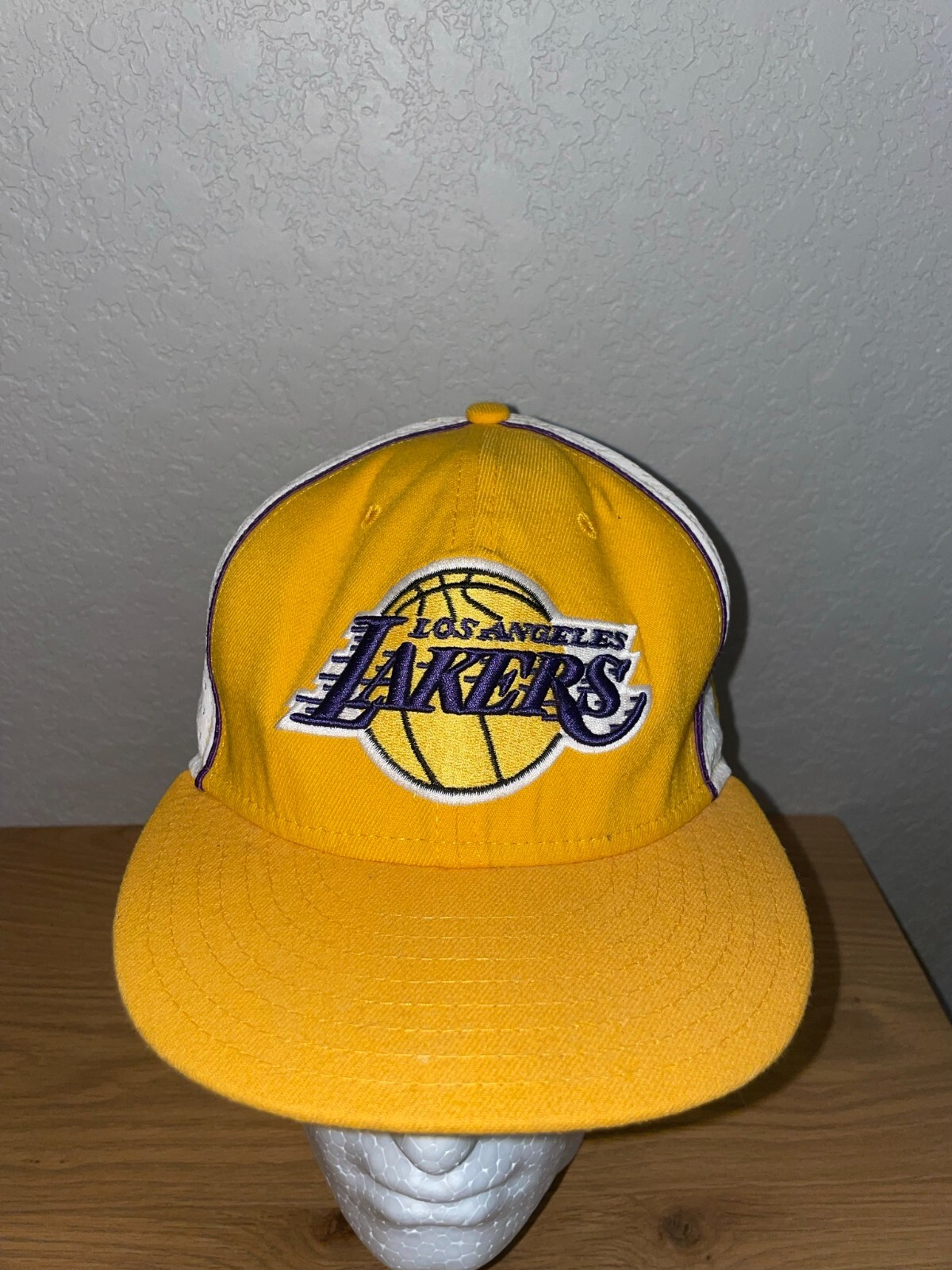 Y2K New Era Los Angeles Lakers Basketball 7 5/8 Fitte… - Gem