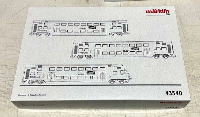 Marklin HO 43540 Double Decker OBB City Shuffle Commuter car train set ...