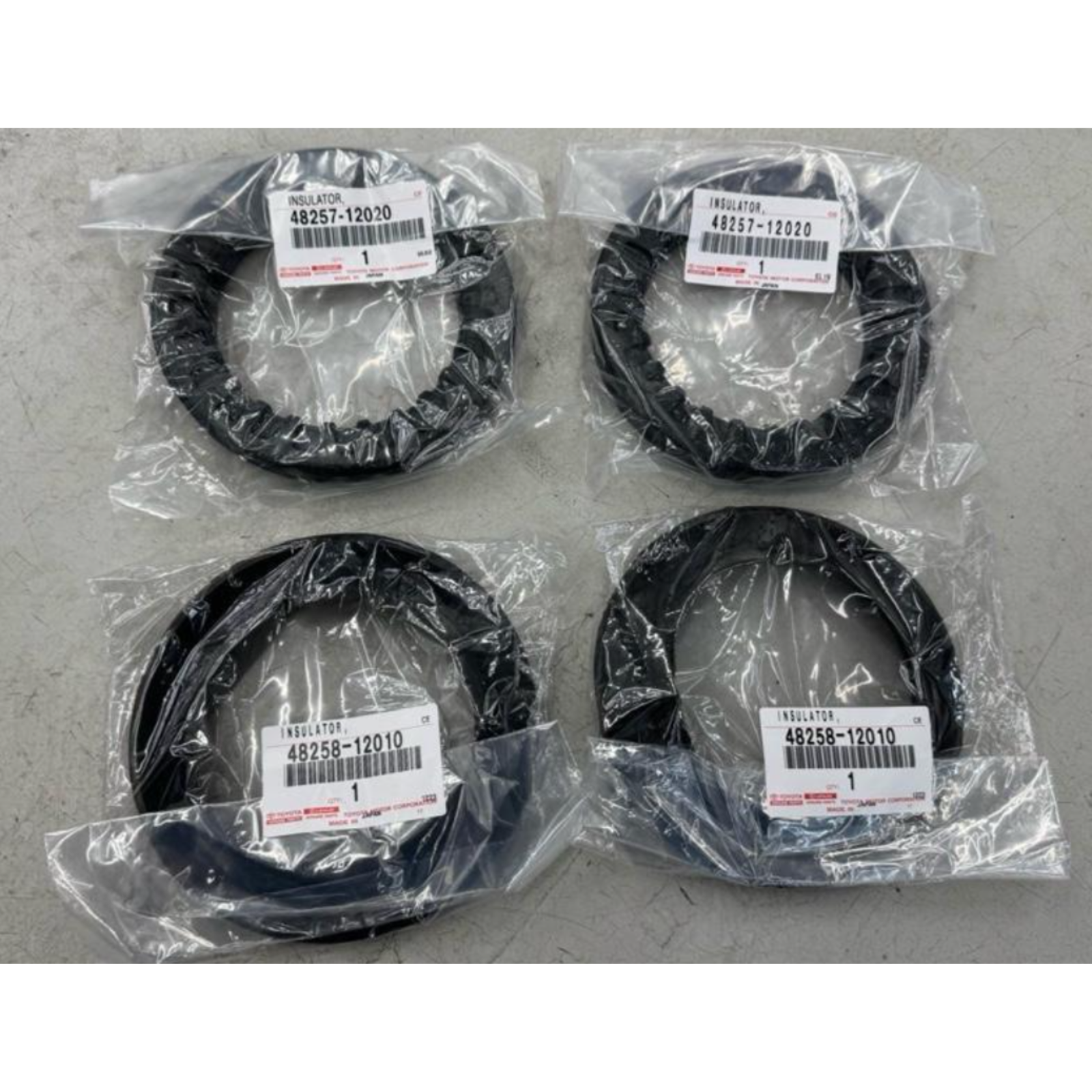 GENUINE TOYOTA COROLLA AE86 Suspension Rear Coil Spring Insulator Upper ...