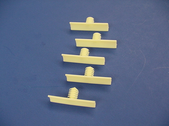 5 Ford White Nylon Wiring Harness Retainers Fasteners Clips Electrical ...