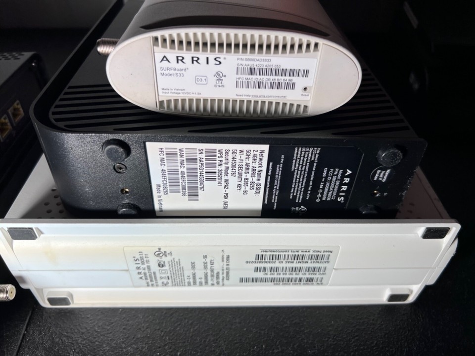 Lot of Netgear Arris S33 CM1000 CM1000v2 C7000v2 SBG10 689739747389| eBay