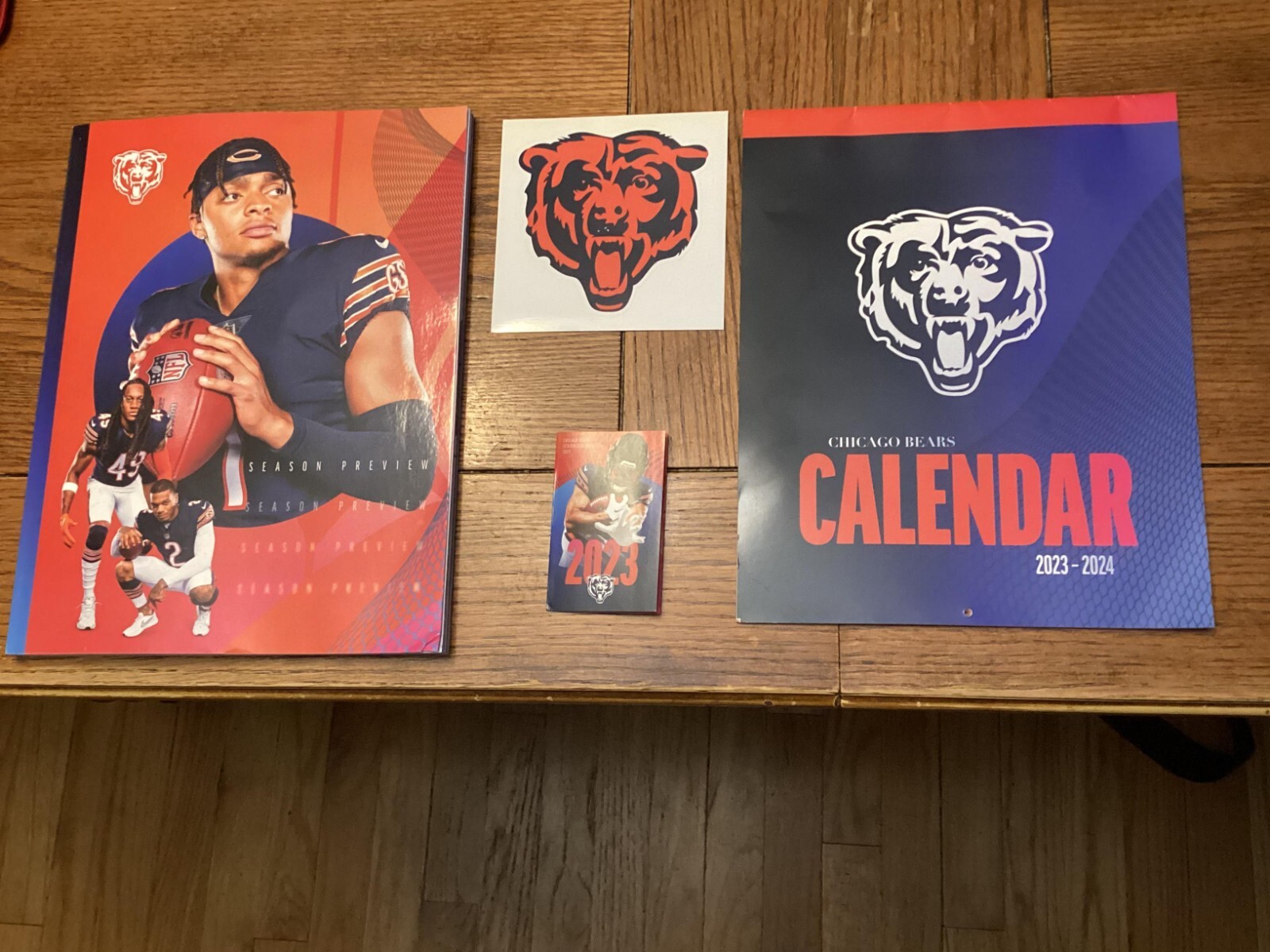 CHICAGO BEARS 2023-24 SEASON Preview BOOK, CALENDAR & STICKER. SENT ...