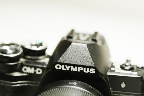 MINT Olympus OM-D E-M10 Mark III + 25mm f1.7 Lens (Only 3252 Shutter ...