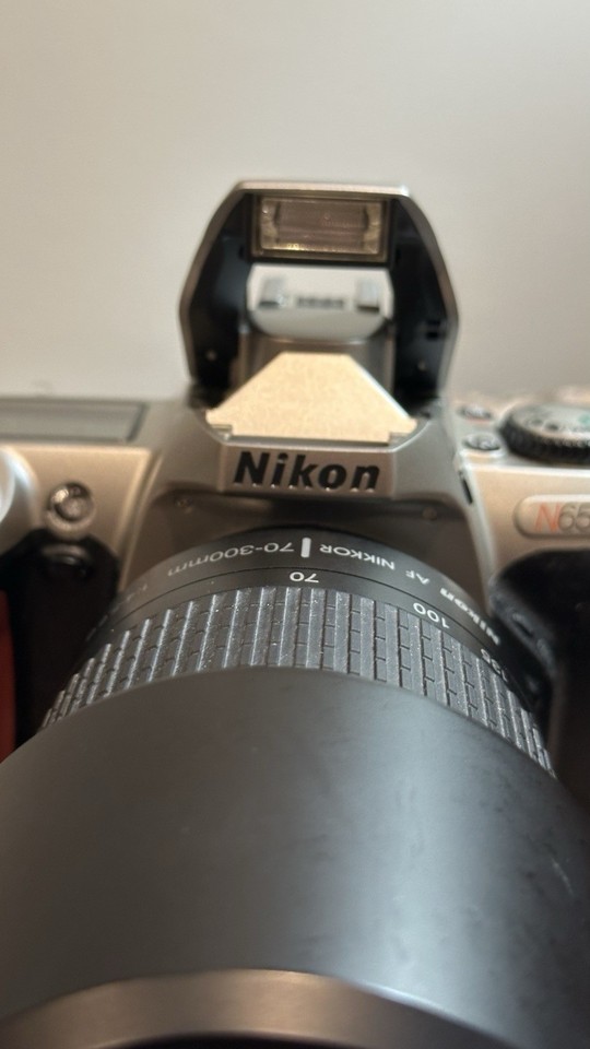 NIKON N65 FILM CAMERA W/ NIKON AF NIKKOR 70-300mm HB 26 Auto Focus Lens ...