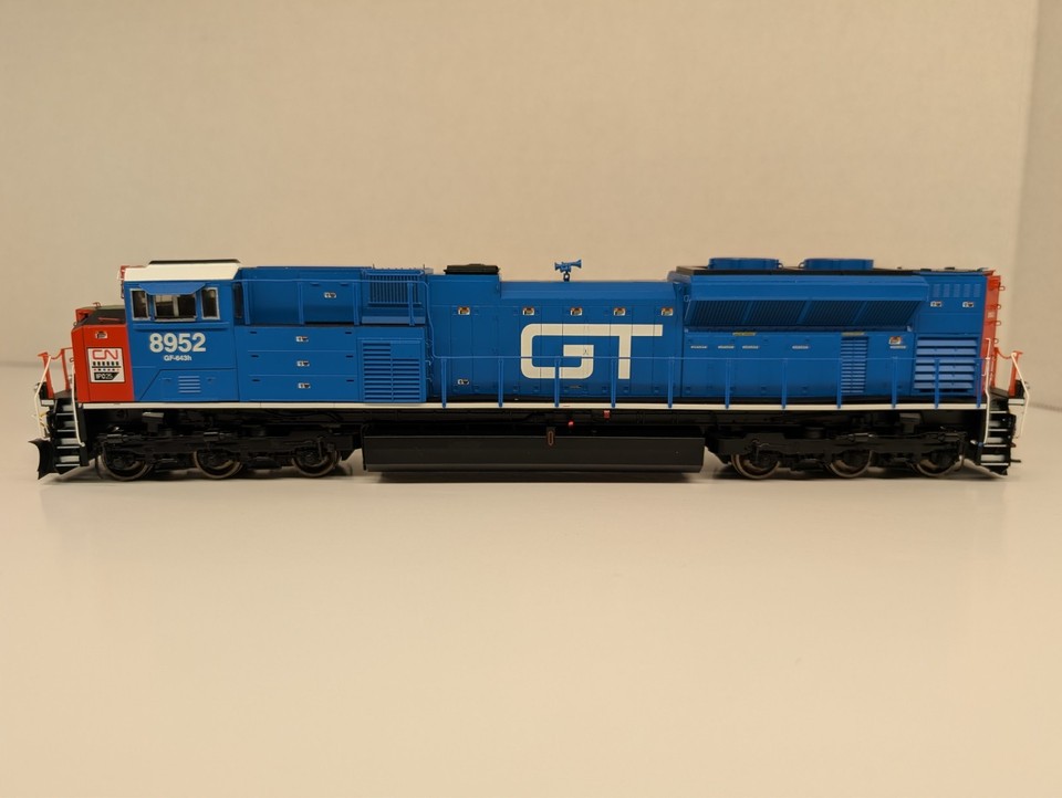 HO Scale Athearn Genesis CN SD70M-2 Tsunami #8952 DCC & SOUND Mint GT ...