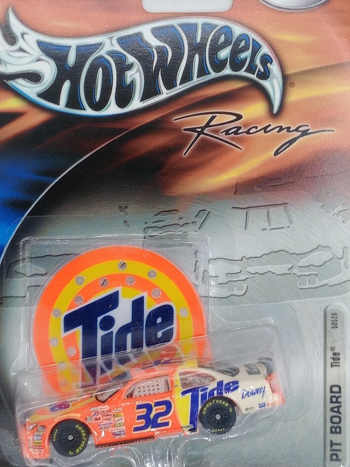 Hot Wheels Racing 2001 Pit Board #32 Tide Car 1/64 scale NASCAR ...