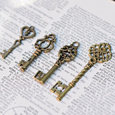 8 x Royal Skeleton Key Antique Old look Vintage Key AU SELLER style ...