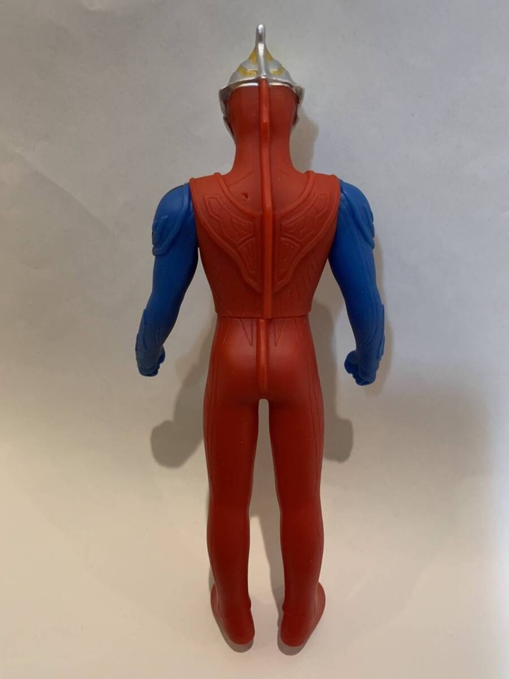 ULTRA HERO SERIES 92 ULTRAMAN GAIA SUPER SUPREME VERSION BANDAI SOFUBI ...