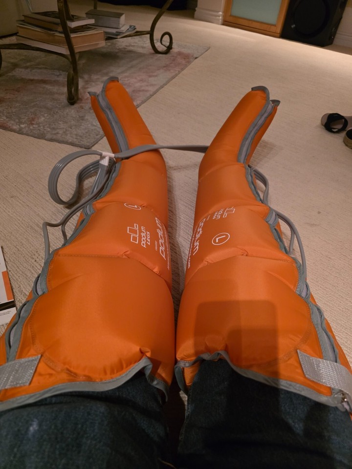 Podium Legs UAM-8100 Compression Boots Leg Muscle Athlete Recovery ...