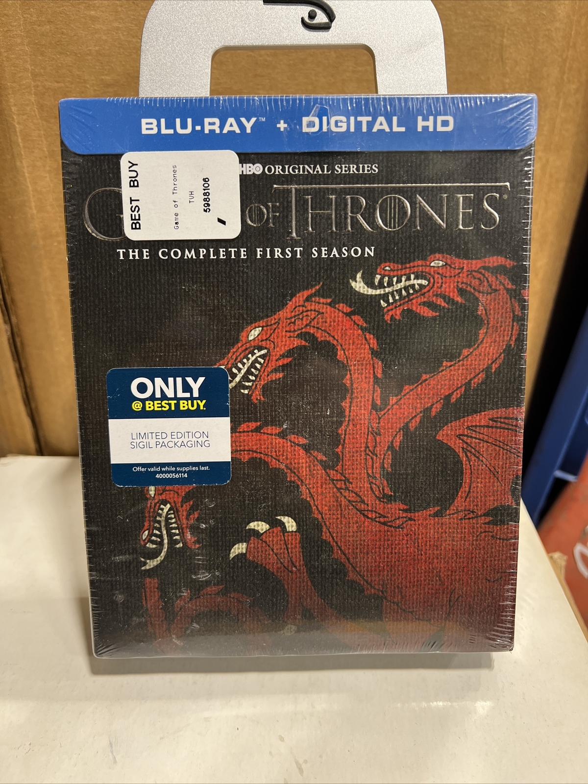 New: GAME OF THRONES - The Complete First Season (5-Disc) Blu-ray Set