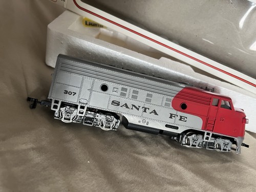 Bachmann HO Scale Santa Fe 307 ATSF F7A Diesel Train Engine Railroad | eBay