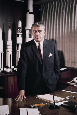 WERNHER VON BRAUN AT DESK MARSHALL SPACE FLIGHT CENTER - 4X6 NASA PHOTO ...