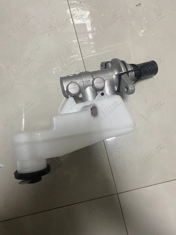 Brake Master Cylinder 47201-0K610 For Toyota Hilux Revo GUN125 2.4TD ...