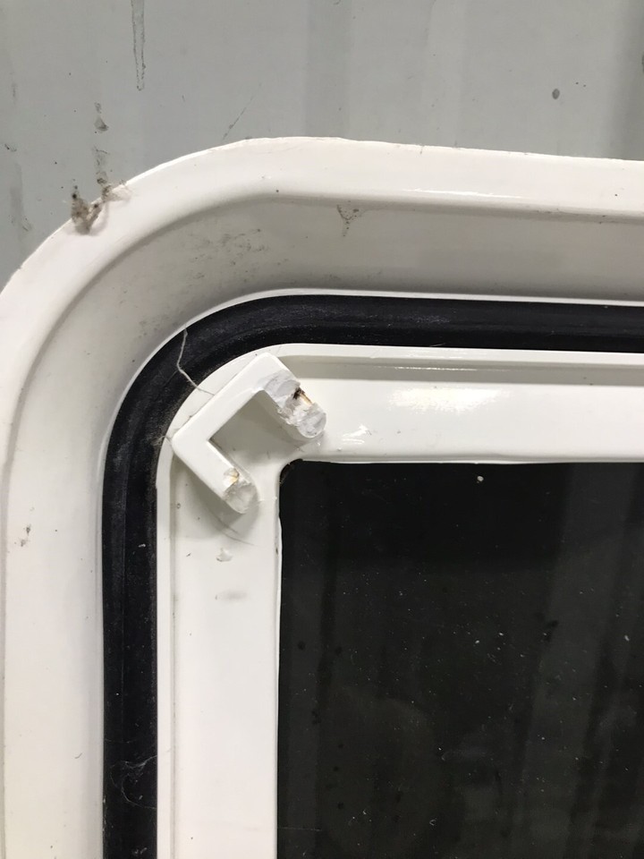 1989 Bayliner Avanti 2955 Square Hatch Window Gray Enterprises