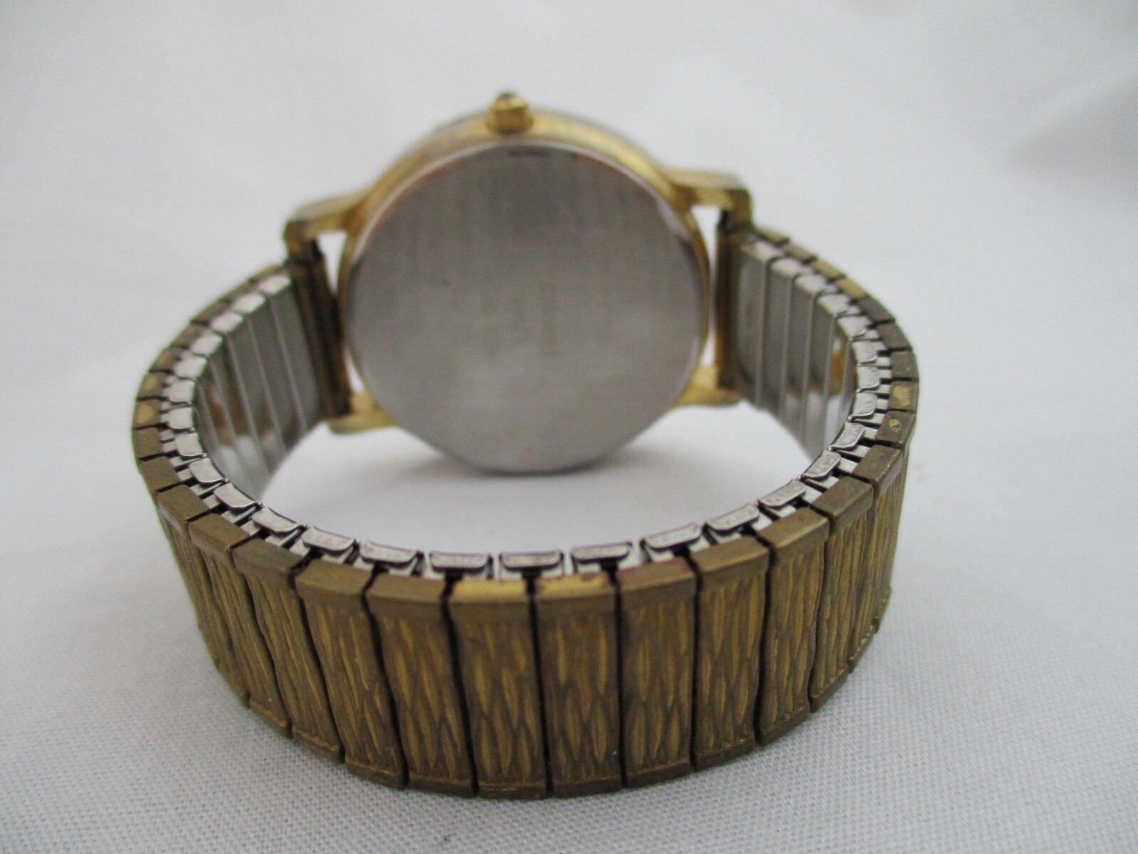 Consort Watch Gold Tone Expansion Band Roman Numerals Floating ...