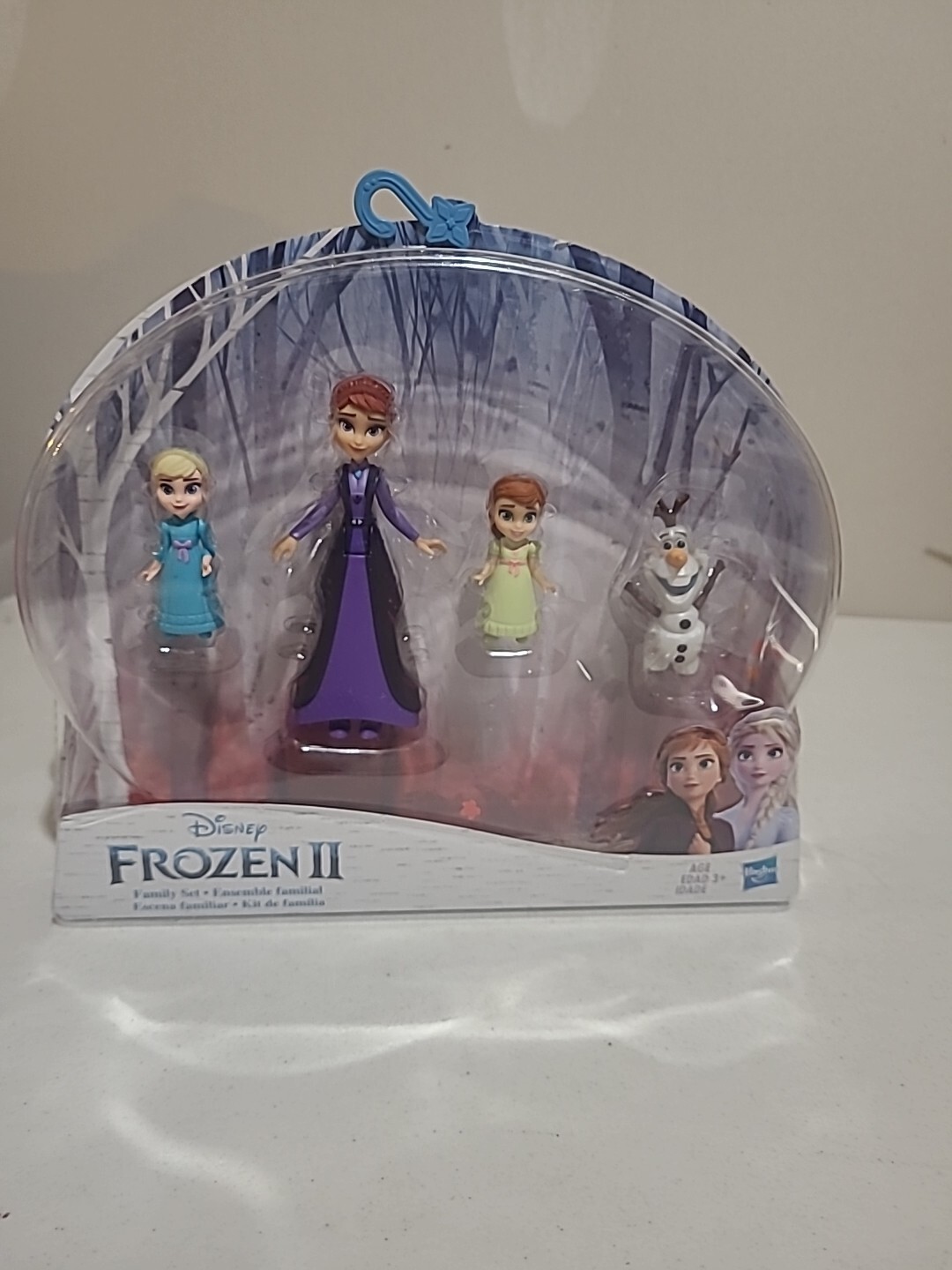 Disney Frozen 2 Family Set Elsa & Anna With Queen Iduna & Olaf 4 Figure ...