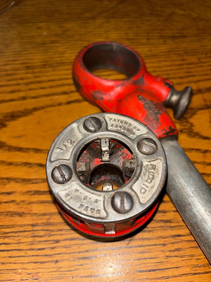 RIDGID 00-R 1/2" PIPE THREADER DIE HEAD w/ RIDGID RATCHET HANDLE A FREE ...