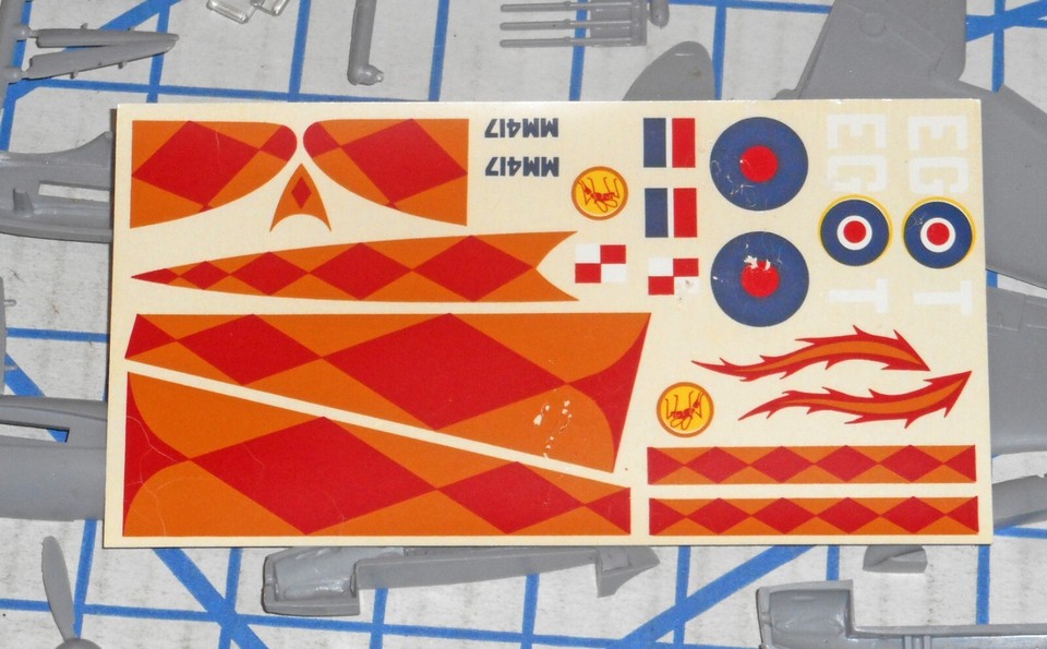 MPC DeHavilland Mosquito FB VI with Wild Customizing Decals 1:72 Kit ...