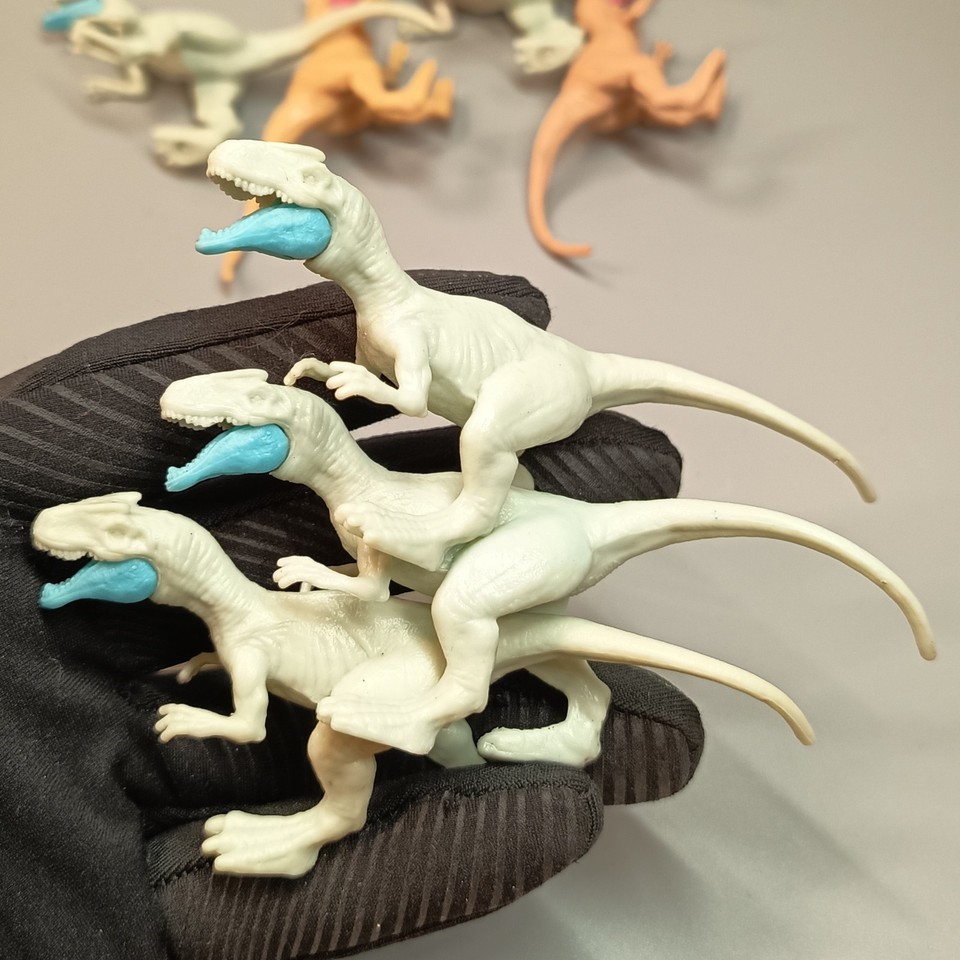 Jurassic World CARNOTAURUS ALLOSAURUS MINI Figure PROTOTYPE Blind Bag ...
