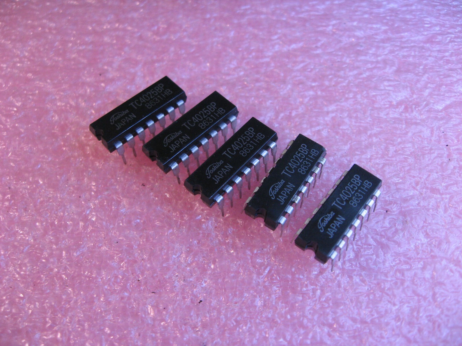 TC4025BP Toshiba CMOS Tripple 3-Input NOR Gate IC 4025 - NOS Qty 5 | eBay