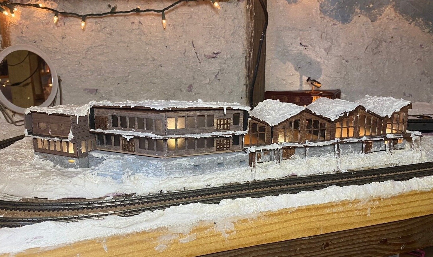 Assembled Scale Model Winter Park Ski Lodge T, Z, N, HO, S, & O Scales ...