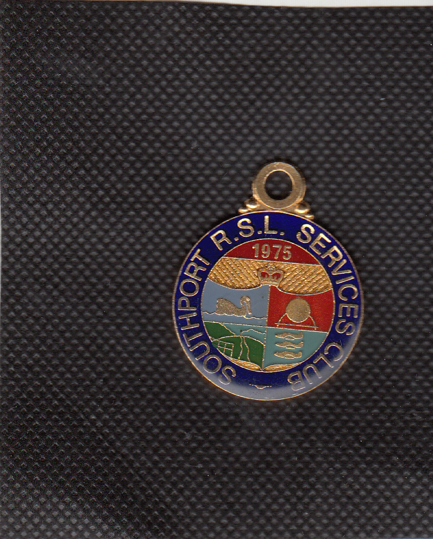 RSL Club-Southport RSL Services Club-Qld-1975-Member-Badge | eBay