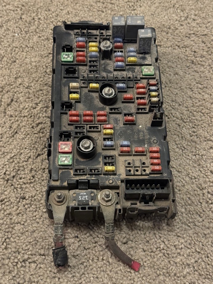 2008-2009 CHEVY EXPRESS VAN 1500 2500 3500 ENGINE FUSE BOX GAS 25888289 ...