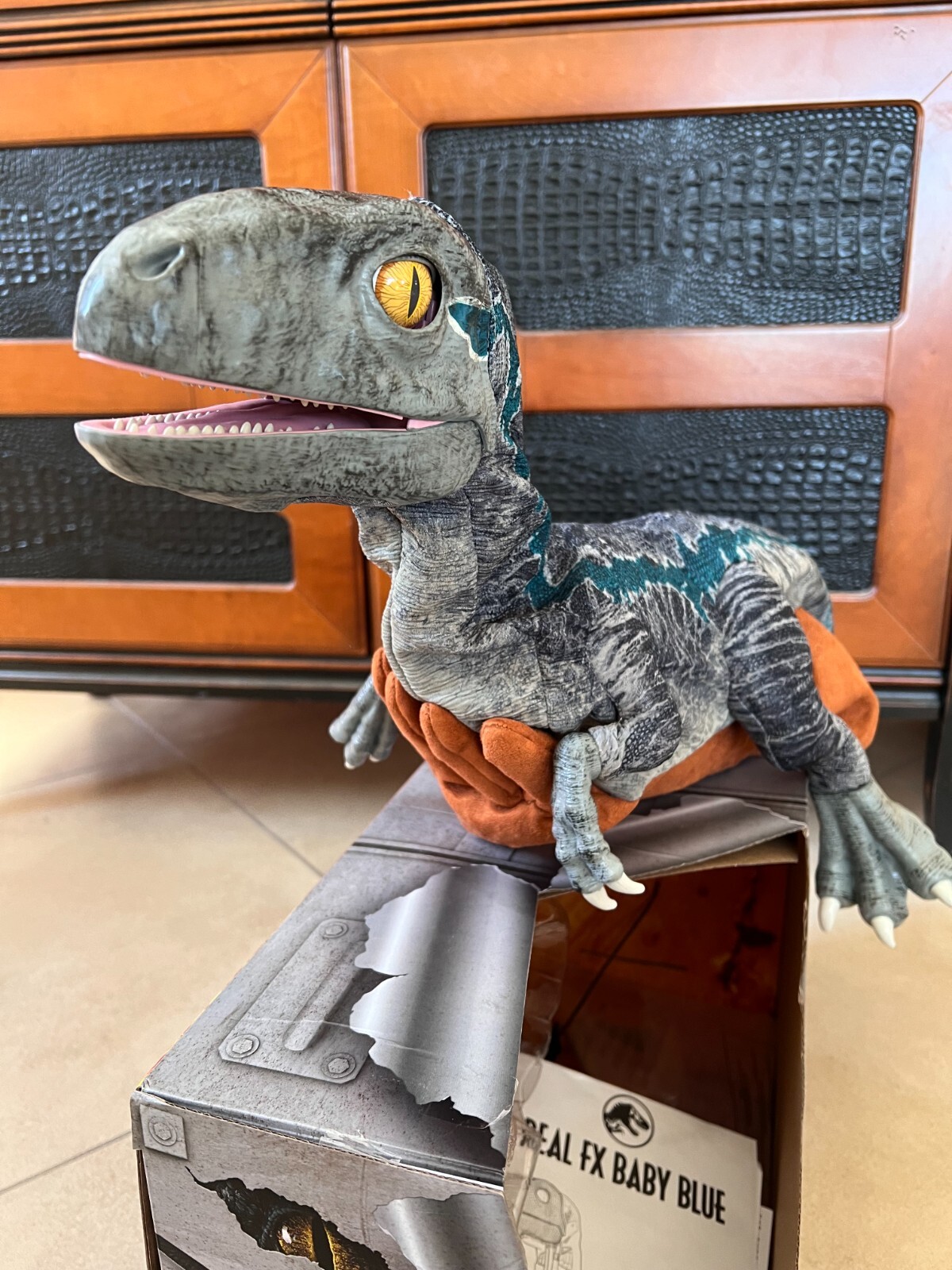 Jurassic World Real FX Baby Blue Animatronic Dinosaur 192995154575 | eBay
