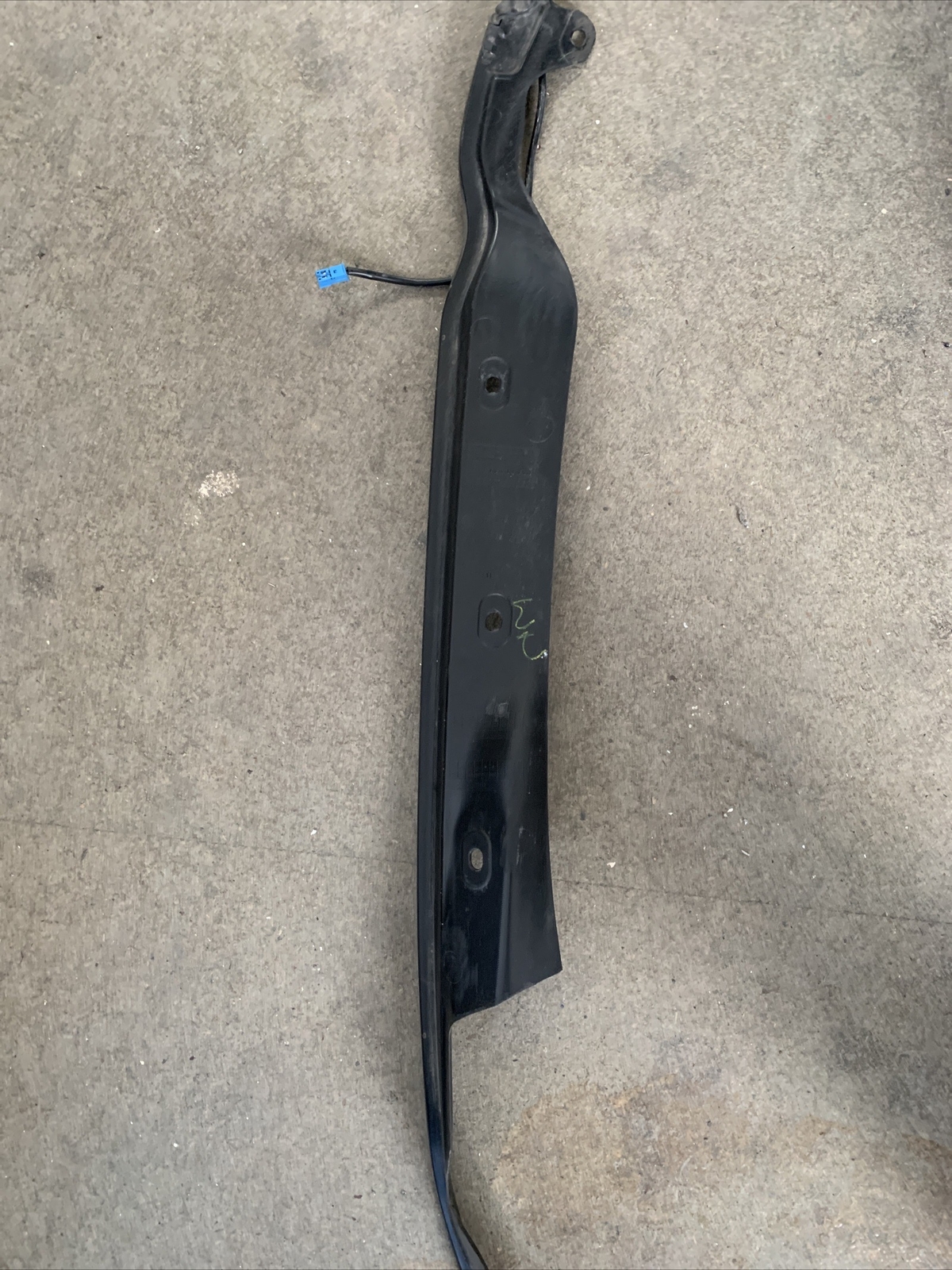MERCEDES-BENZ GLE W166 REAR END DOOR RIGHT SENSOR STRIP A1668701051 ...