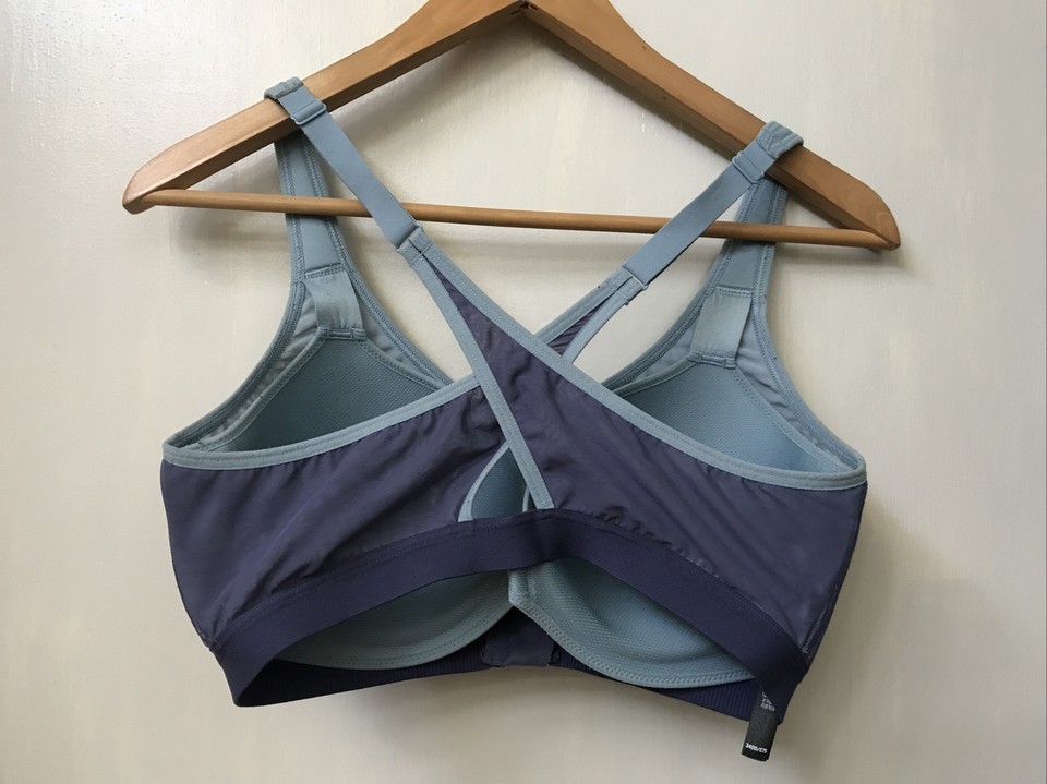 Victoria's Secret Blue Ombré Front Zip Knockout Max Support Sport Bra ...