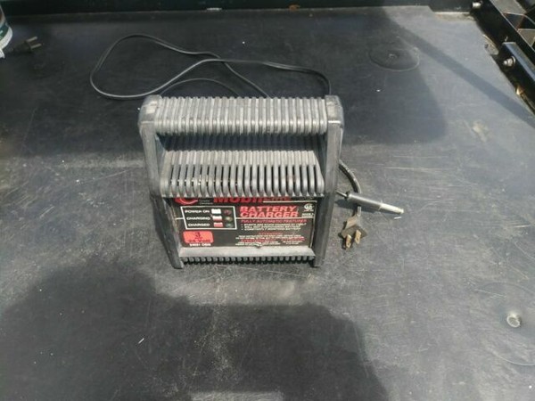 CLIPLIGHT 3 AMP 24 VOLT MOBILE BATTERY CHARGER 31004 for sale online | eBay