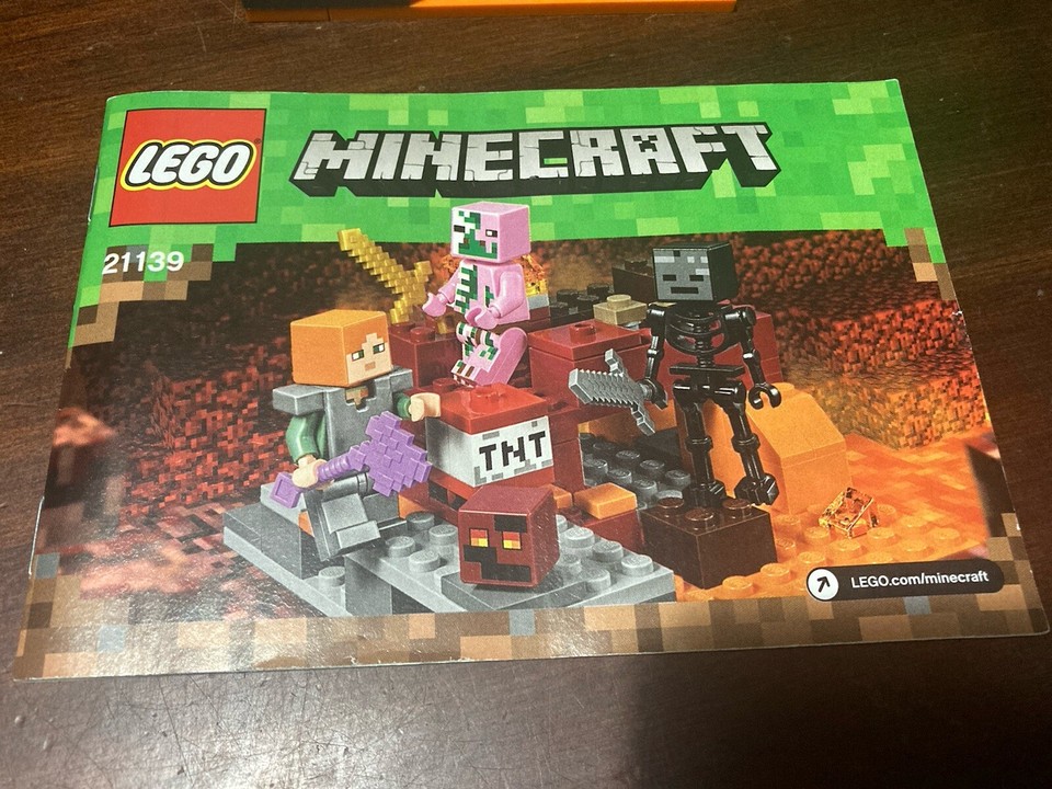LEGO Minecraft: The Nether Fight 21139 (Retired) 100% Complete Manual ...