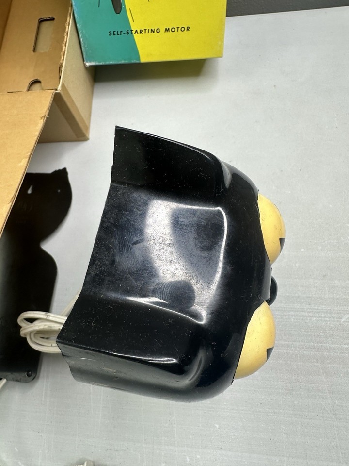 Kit Cat Klock Vintage Original Clock Metal Back D8, No Tail w/Box Works ...