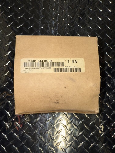 681 544 04 03 Freightliner Tail Light 3 Bolt RH Lamp Stop Turn Grote ...
