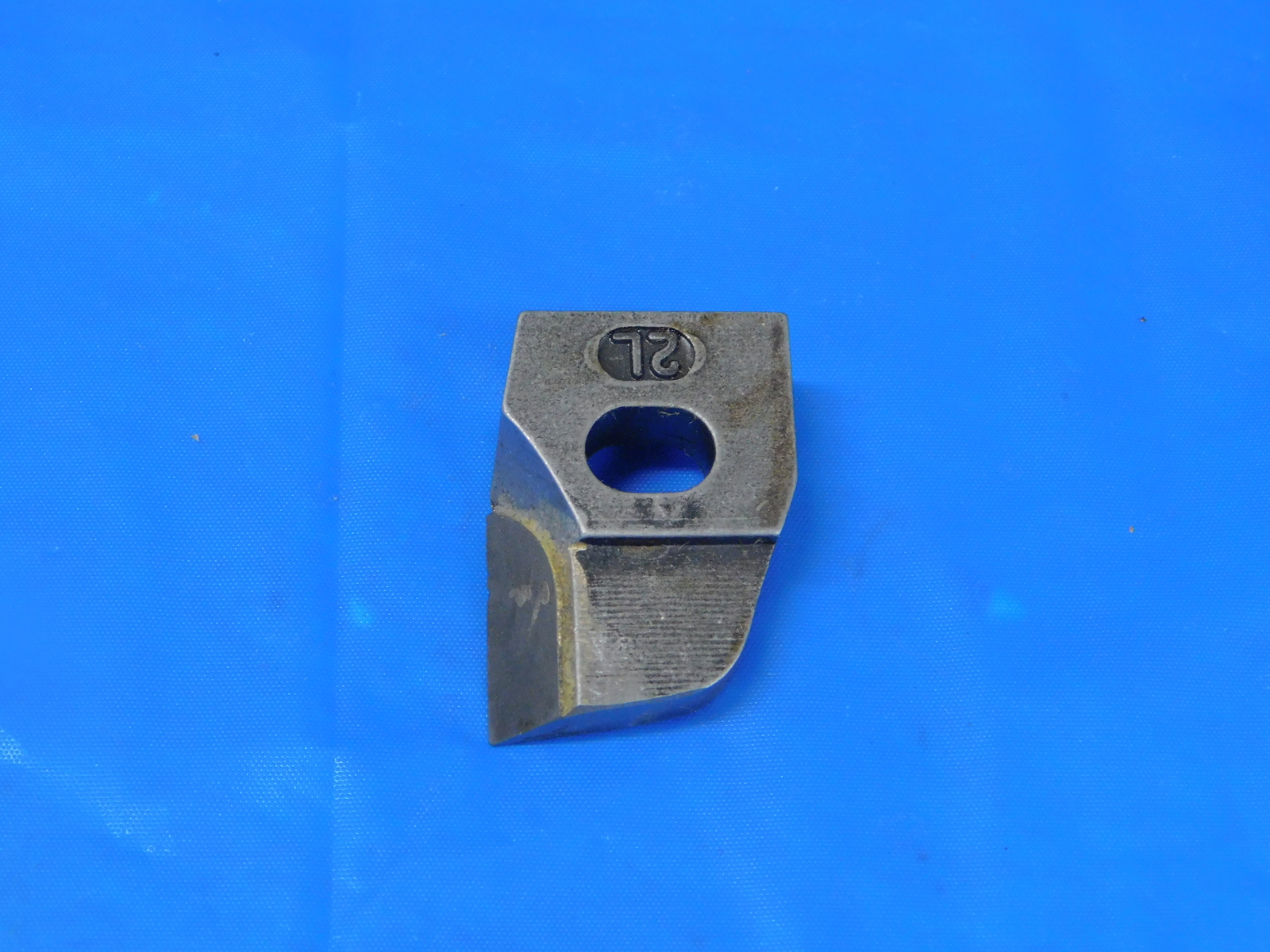 ALORS 2-L ADJUSTABLE CARBIDE CHIP BREAKER FITS AT12-4 & AT12N-4 TURNING ...