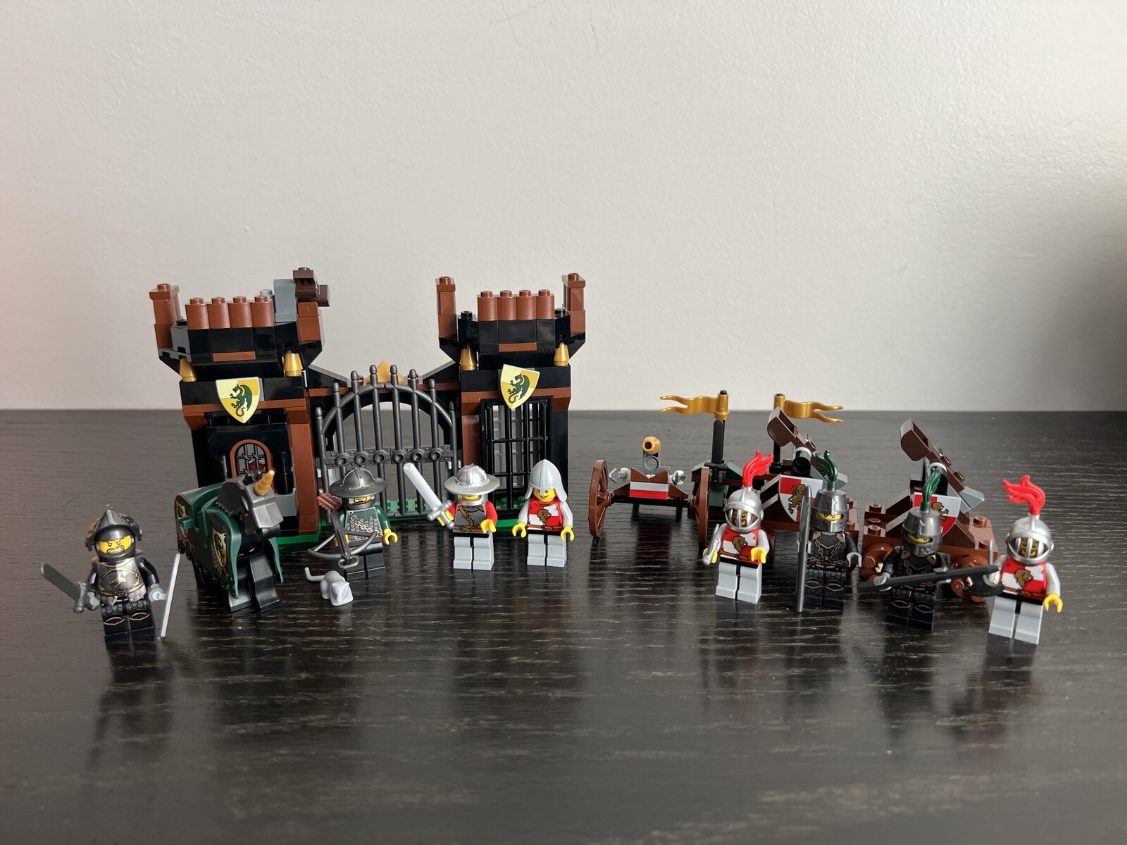 LEGO Kingdoms Castle: Escape from the Dragon's Prison 7187 + two sets ...