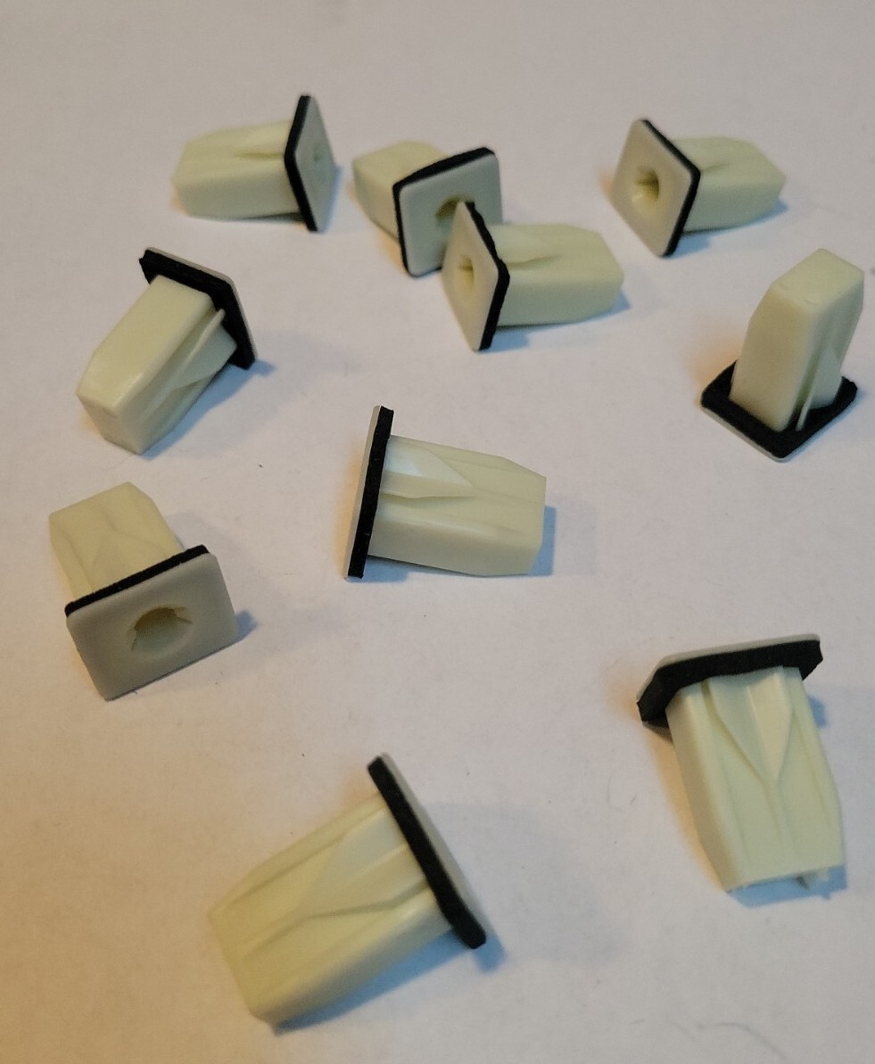 Cadillac/Pontiac Rear Bumper Screw Grommet w/Sealer Oem#25704358 10pc ...