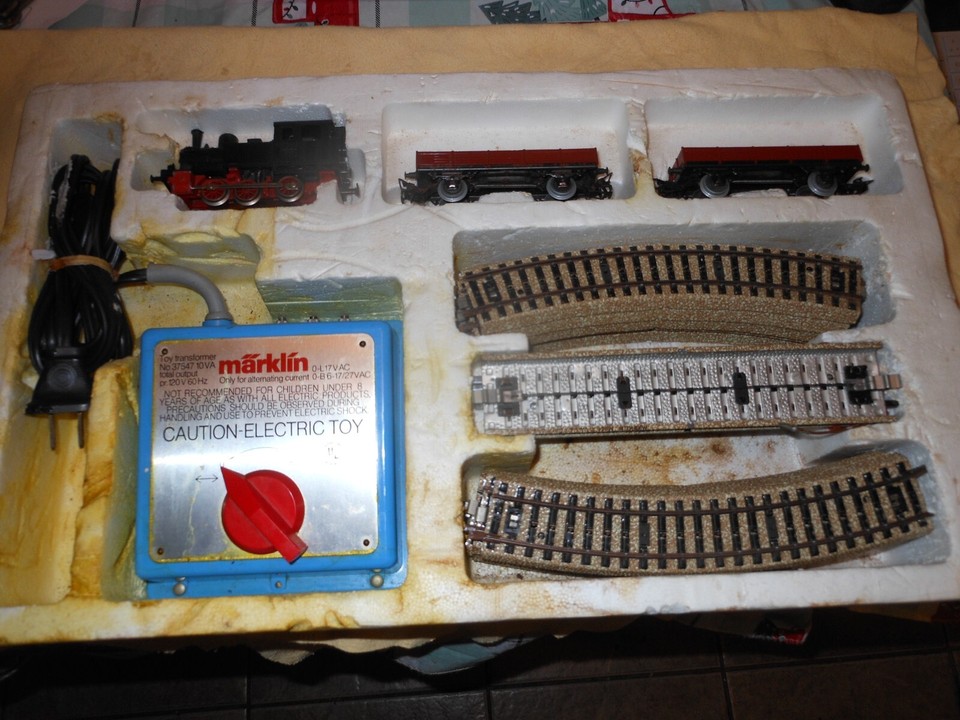 Marklin HO Gauge 0967A Train Set- 2 flat Cars with Transformer and ...