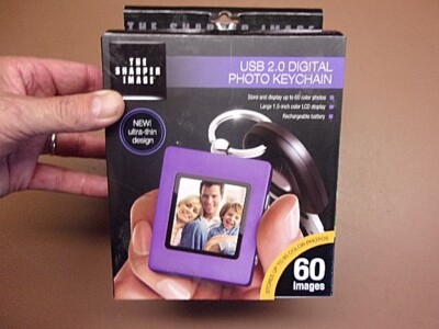 THE SHARPER IMAGE Digital Photo Keychain USB 2.0 Holds 60 Images New ...