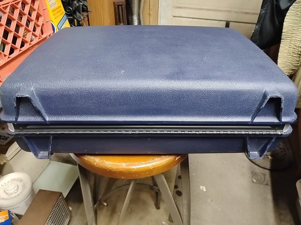 Vintage Samsonite SATURN Blue Hard Shell Luggage Suitcase 16 x 20 x 6 w ...