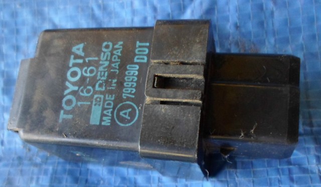 Toyota Landcruiser Flasher Relay 81980-16010 DENSO 7196 for sale online ...