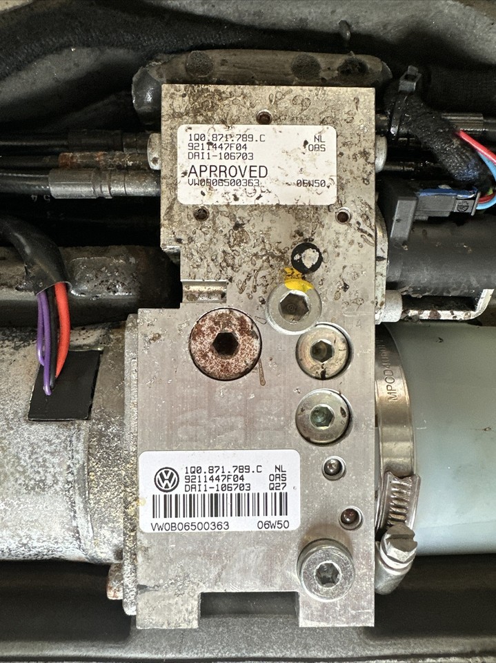 2007-2016 VOLKSWAGEN EOS CONVERTIBLE TOP HYDRAULIC MOTOR LIFT PUMP OEM ...