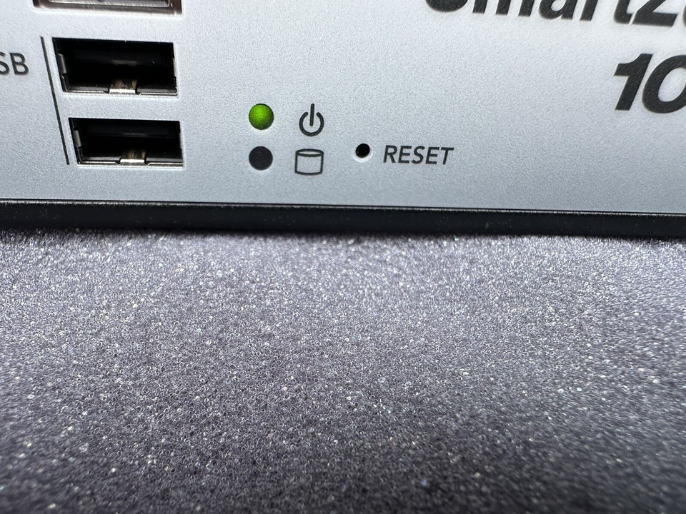 RUCKUS SMARTZONE 100 P01-S104-UN00 NETWORK CONSOLE w/Power Cord | eBay