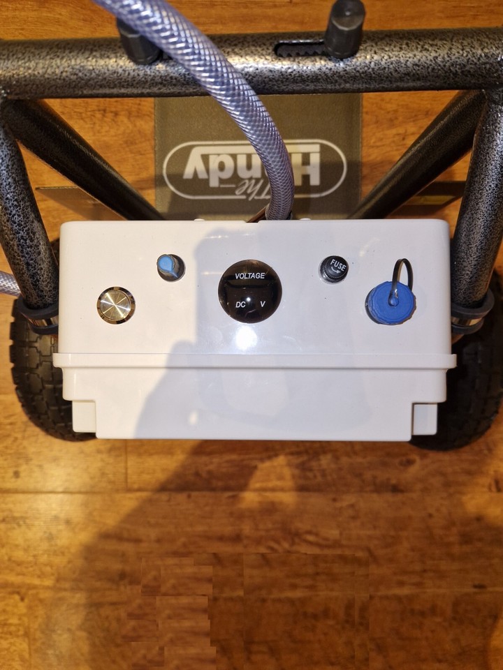 WFP waterfed pole window cleaning trolley system - Chemical Resistant ...