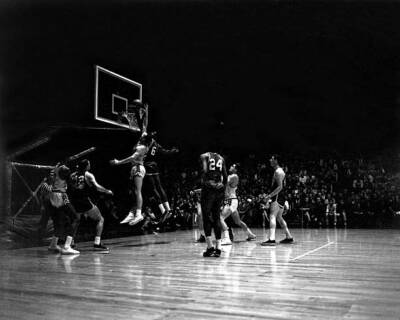 Al Bianchi Of The Syracuse Nationals Shoots 1960S Old Basketball Photo ...