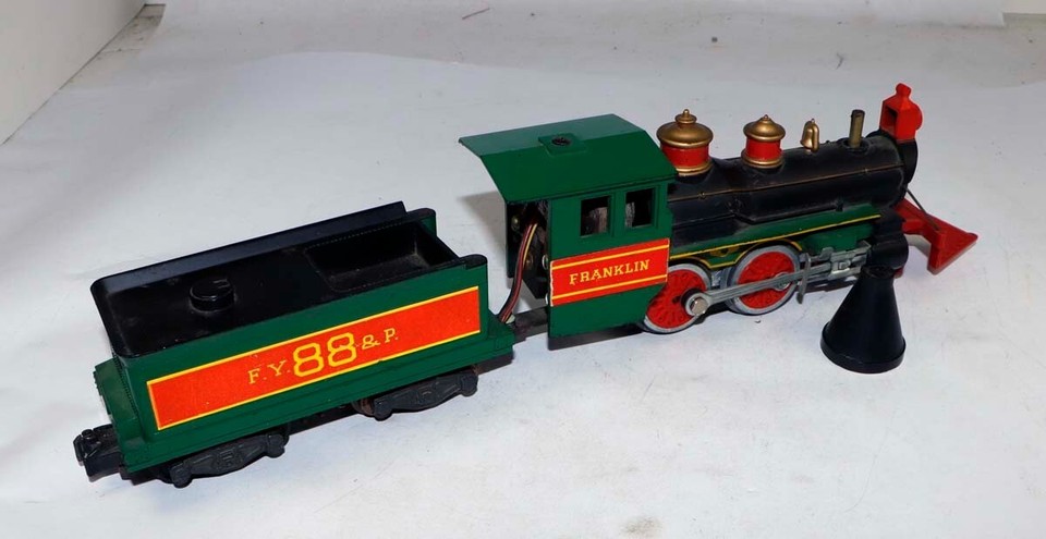 Varney Models 4-4-0 Powered Steam Locomotive Red/Green 1/64 S Scale NOB ...