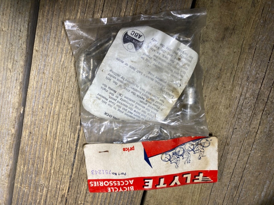 VINTAGE CCM FLYTE MUSCLE BIKE BICYCLE CHAIN LOCK BANANA SEAT BIKE LOCK ...